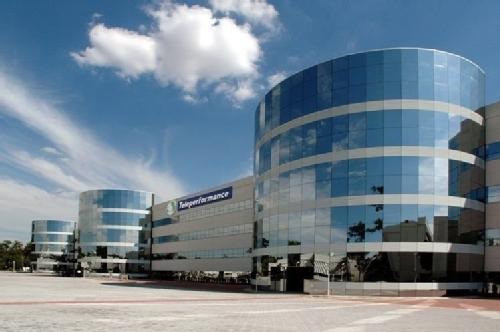 Redevelopment of the main entrances to the Teleperformance centers ...